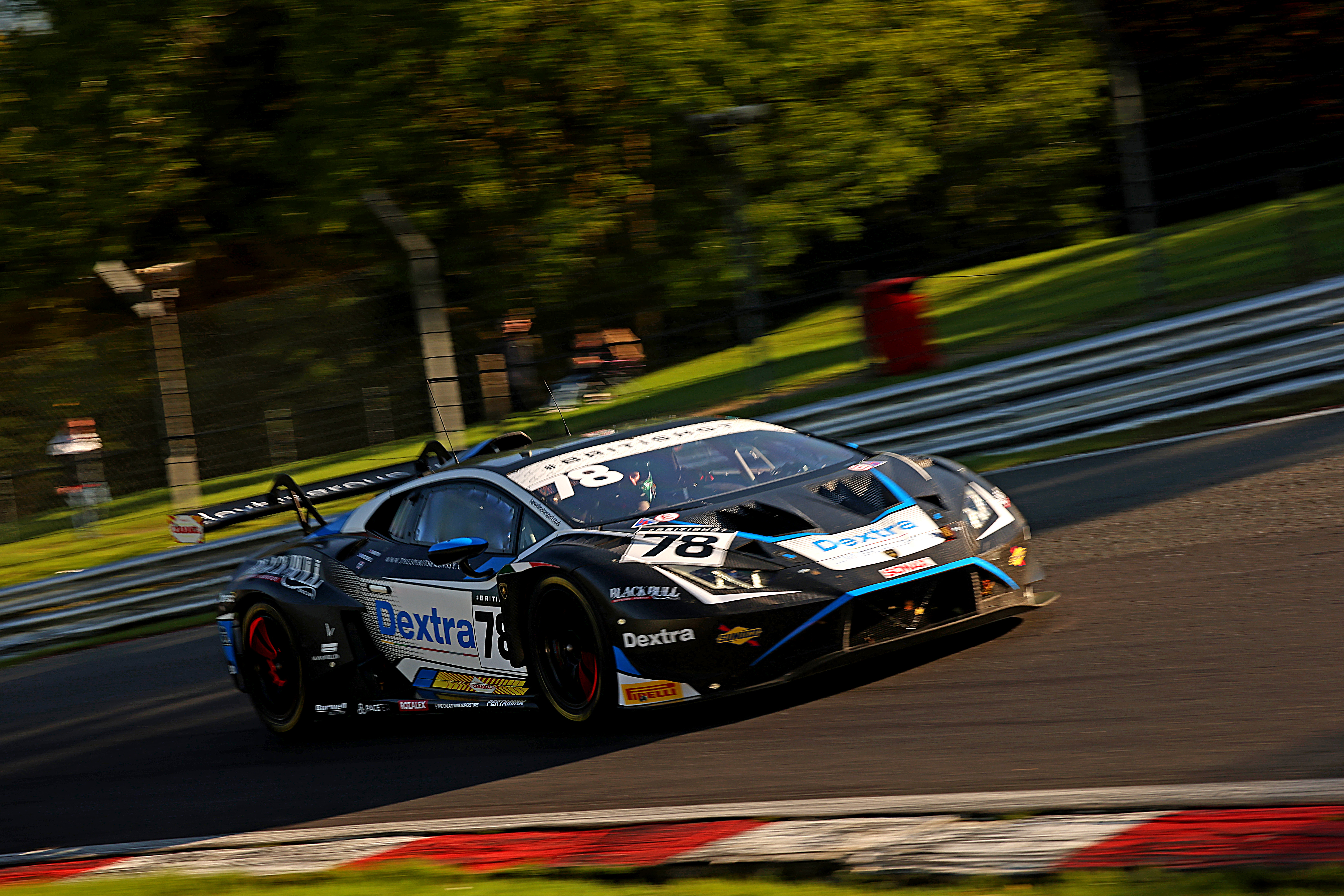 Mitchell masters Pre-Qualifying for title-chasing Barwell Lambo ...
