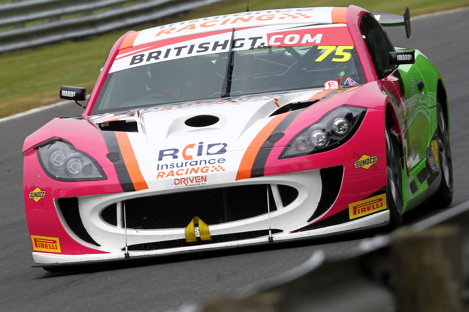 Newbould and former champion Caine complete Autoaid/RCIB Insurance ...