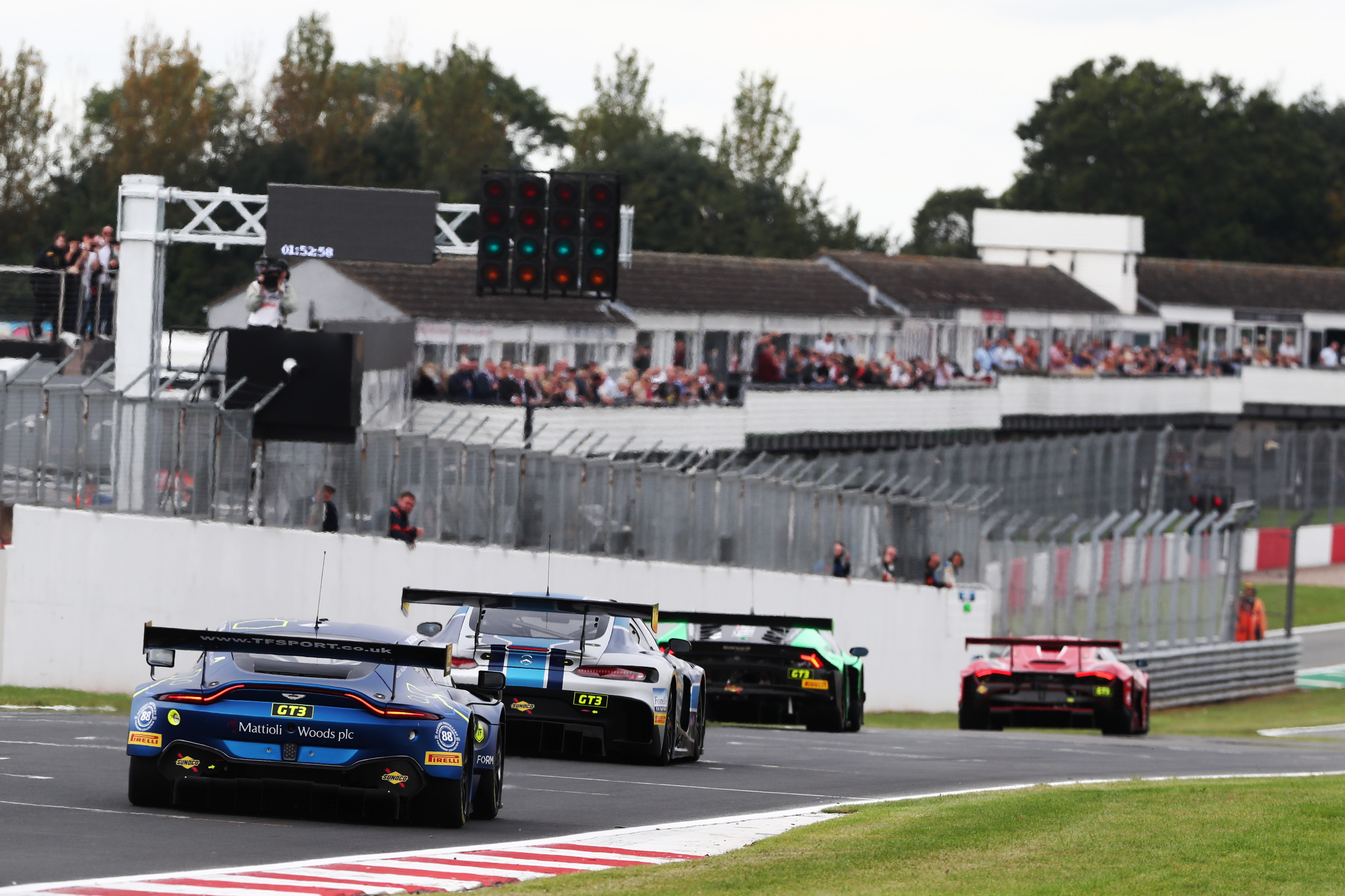 New raceday format for the first of British GT’s two Donington rounds ...