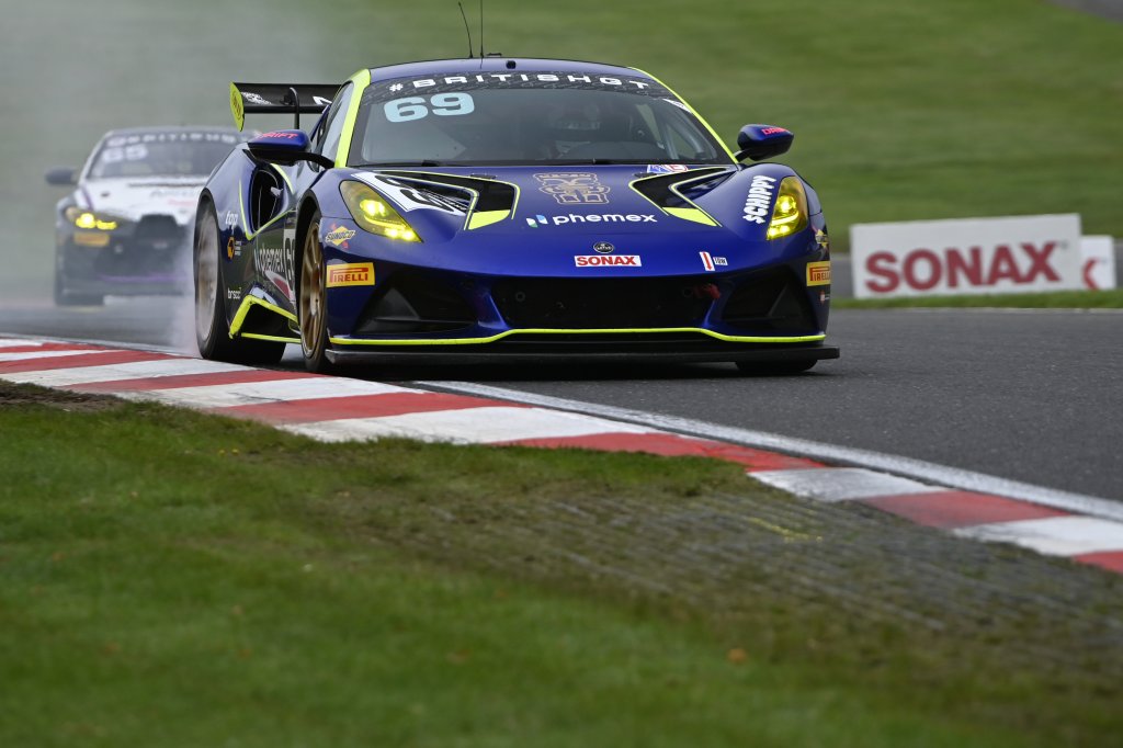 Mahiki Racing 2024, Lotus Emira GT4 | British GT Championship